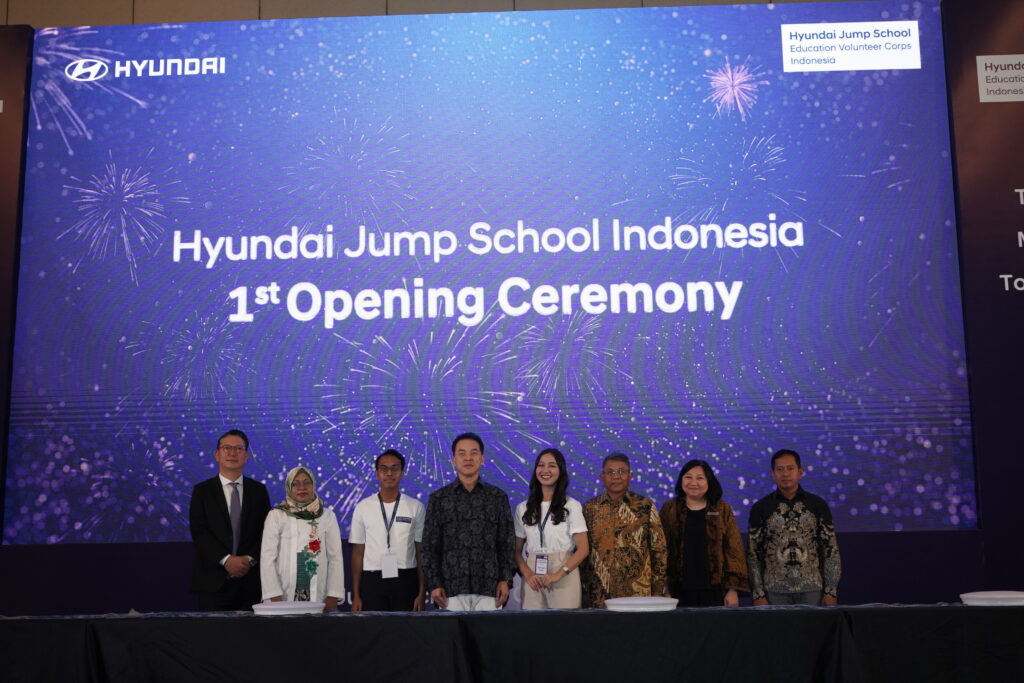 50 Mahasiswa Peroleh Beasiswa Hyundai Jump School Kerjasama PT HMID ...